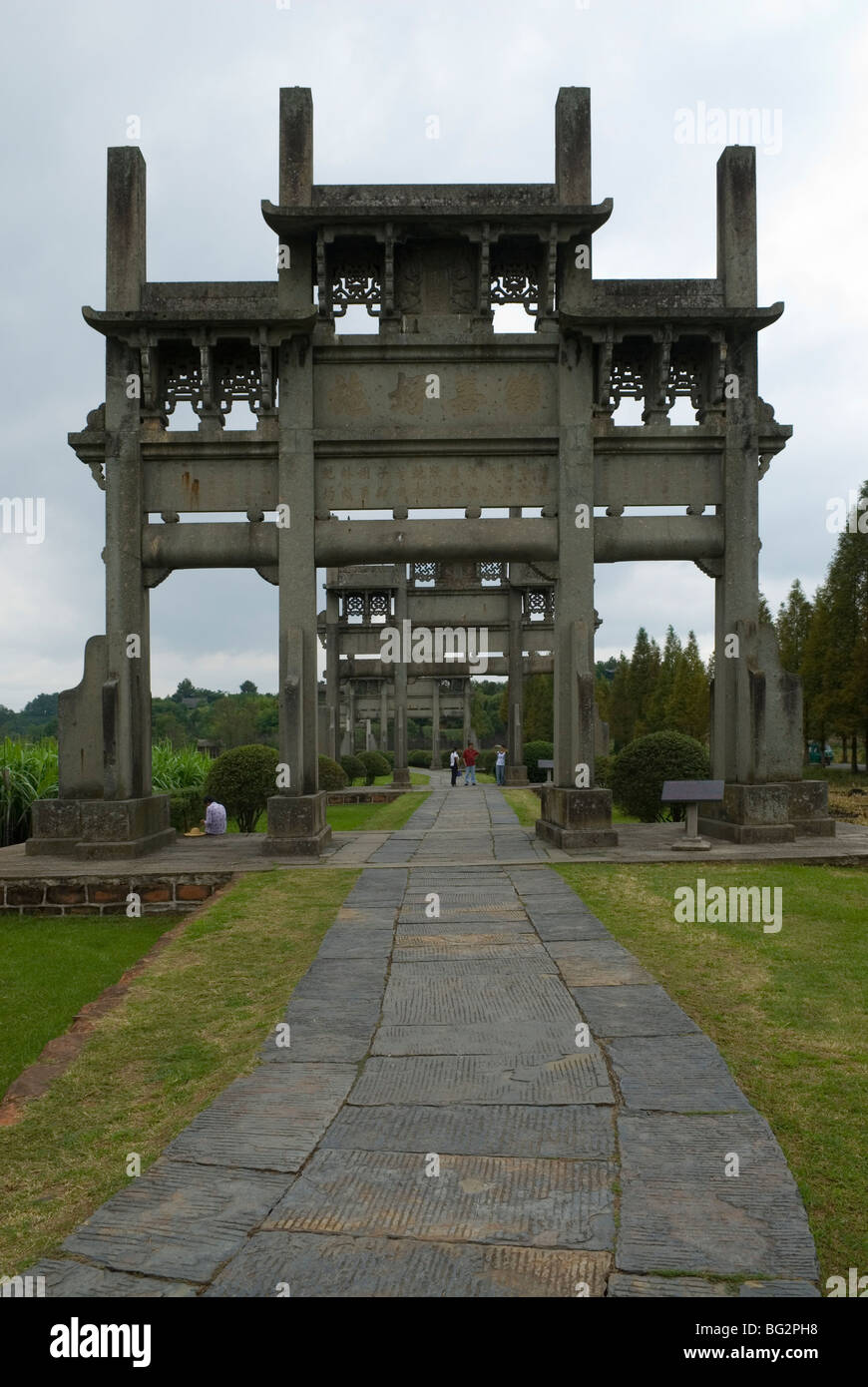 Gateways hi-res stock photography and images - Alamy