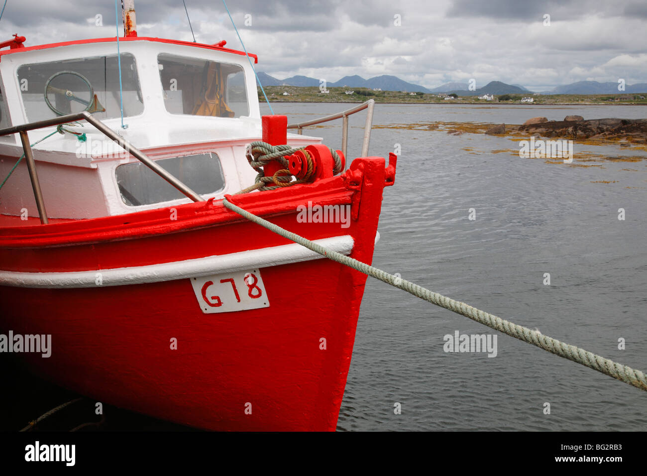 Traditional irish boat hi-res stock photography and images - Alamy