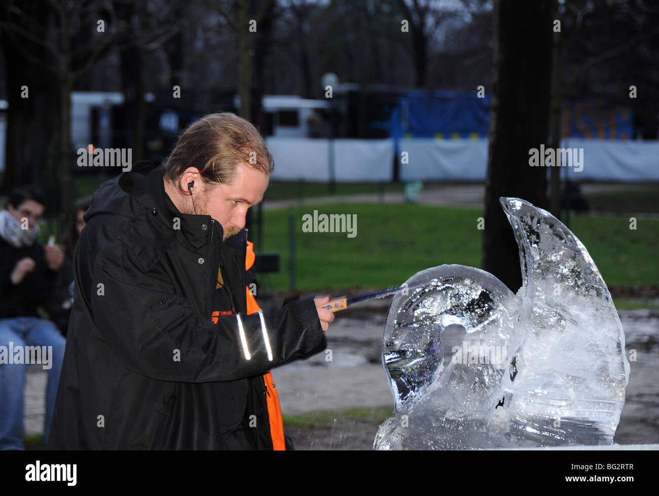 ice sculpture artist Stock Photo - Alamy