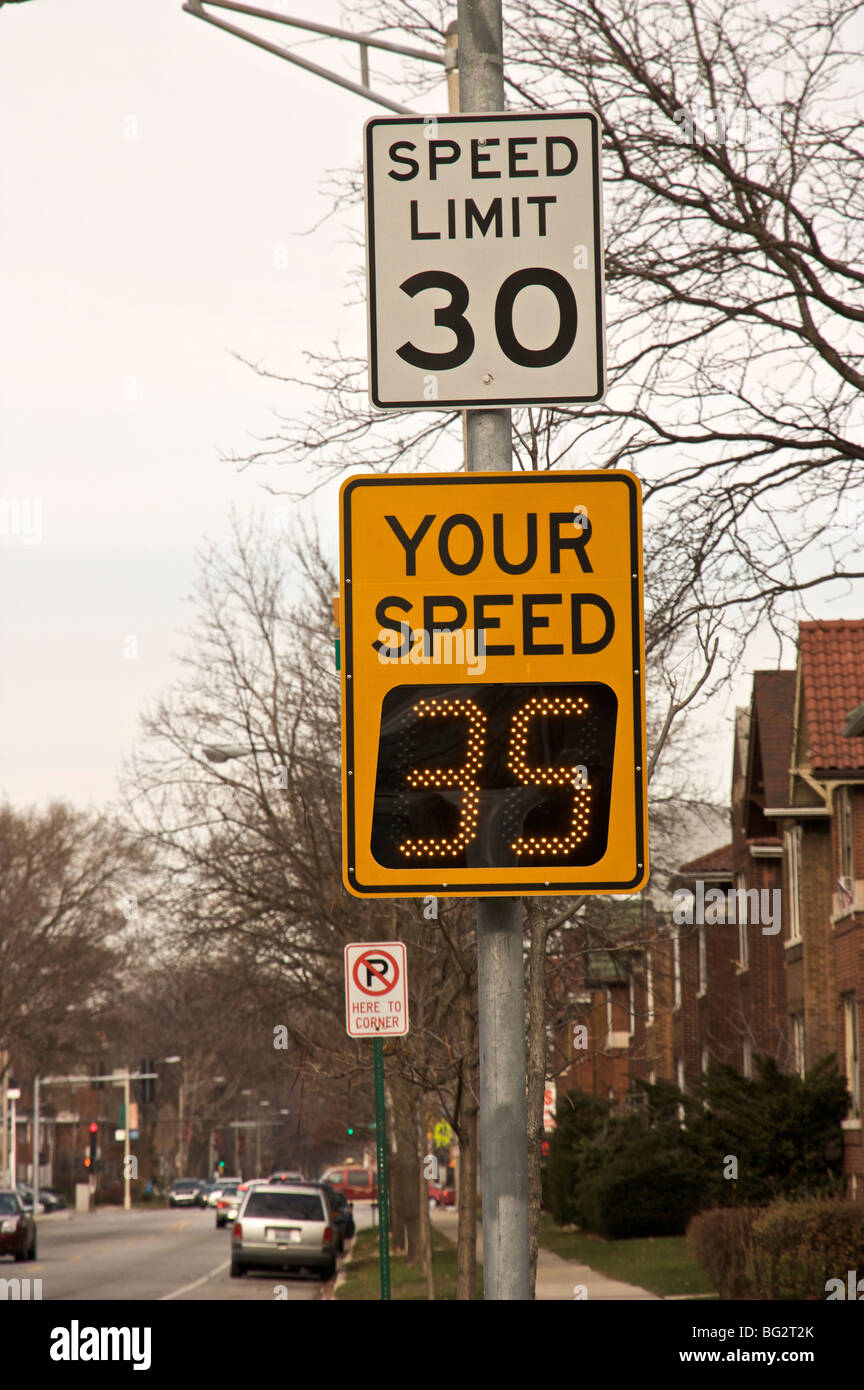 Radar controlled speed limit sign Stock Photo - Alamy
