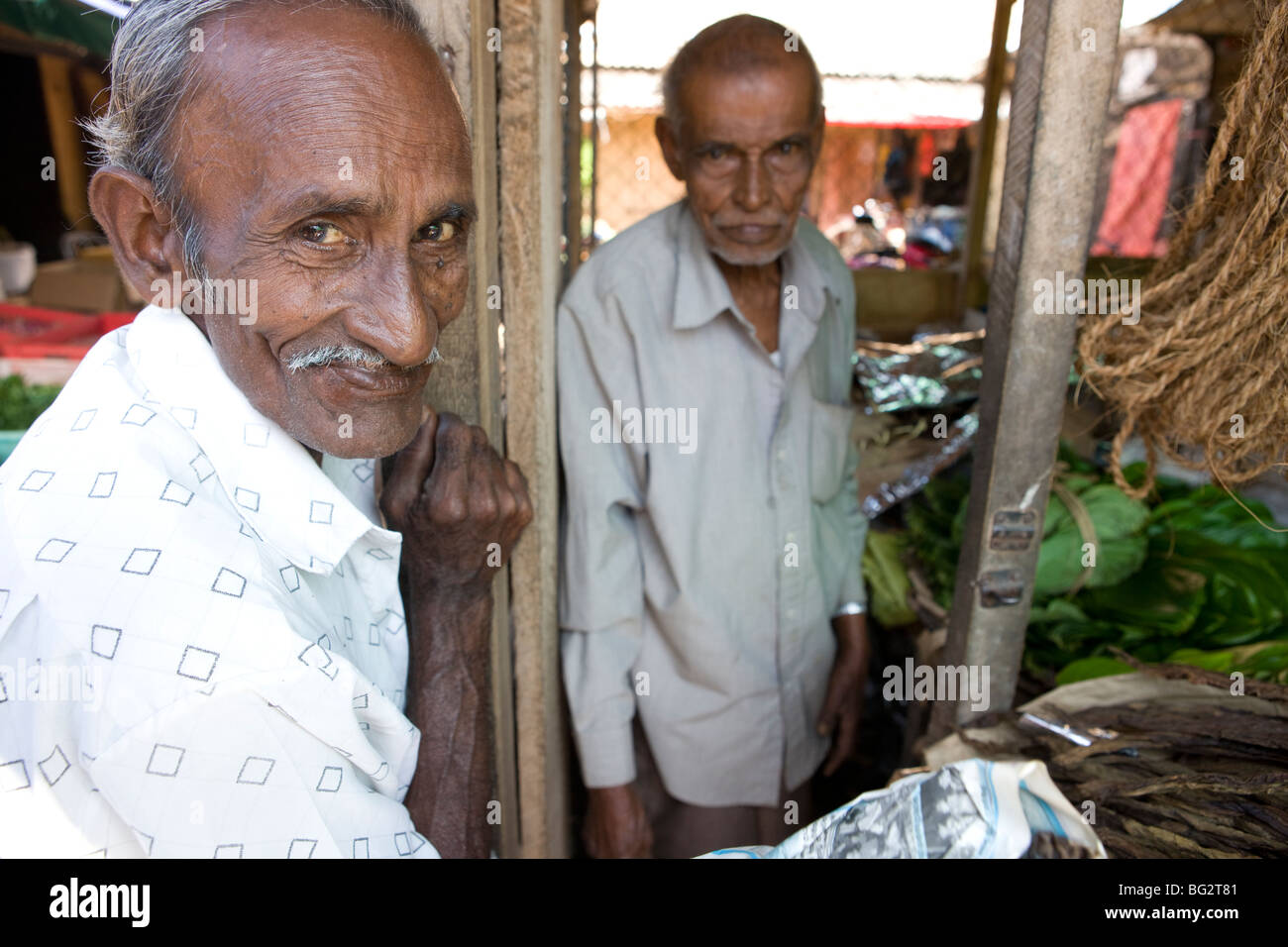 Sri lanka sinhalese man hi-res stock photography and images - Alamy