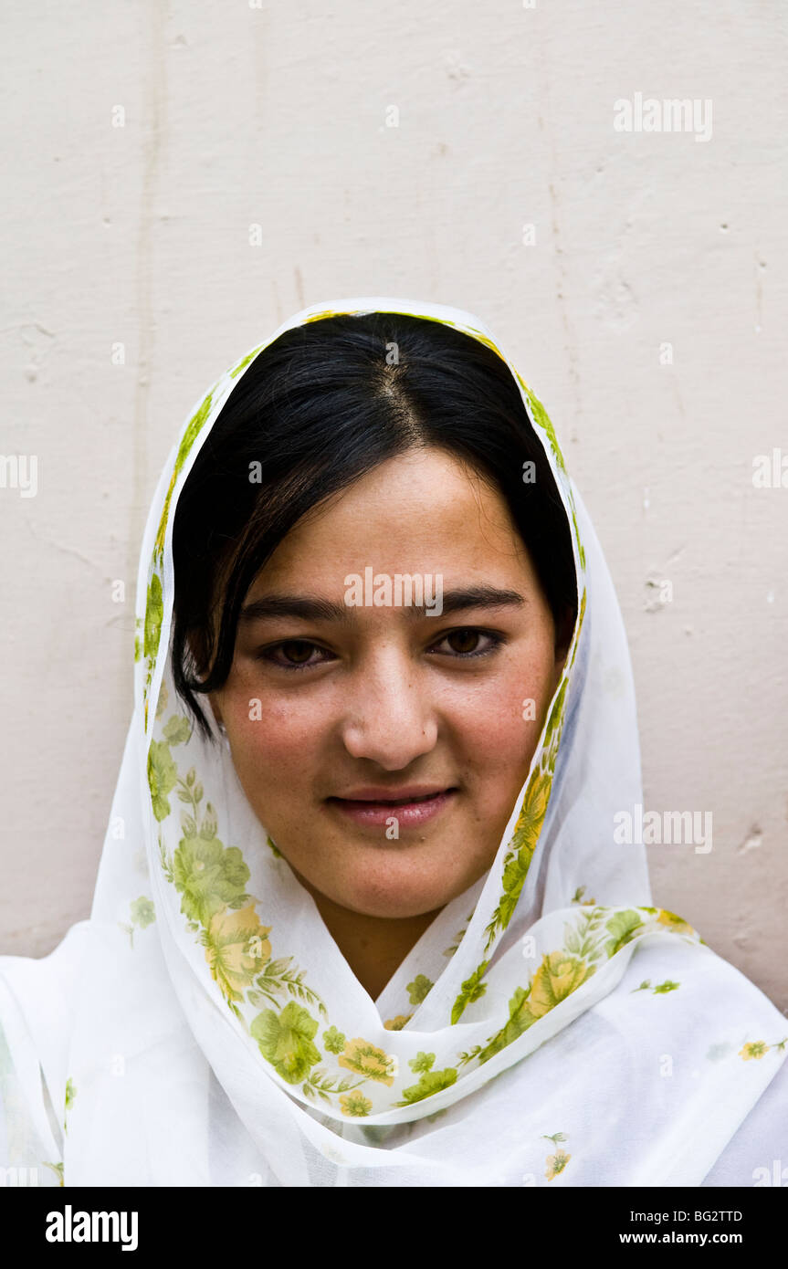 Woman hunza valley hi-res stock photography and images - Alamy