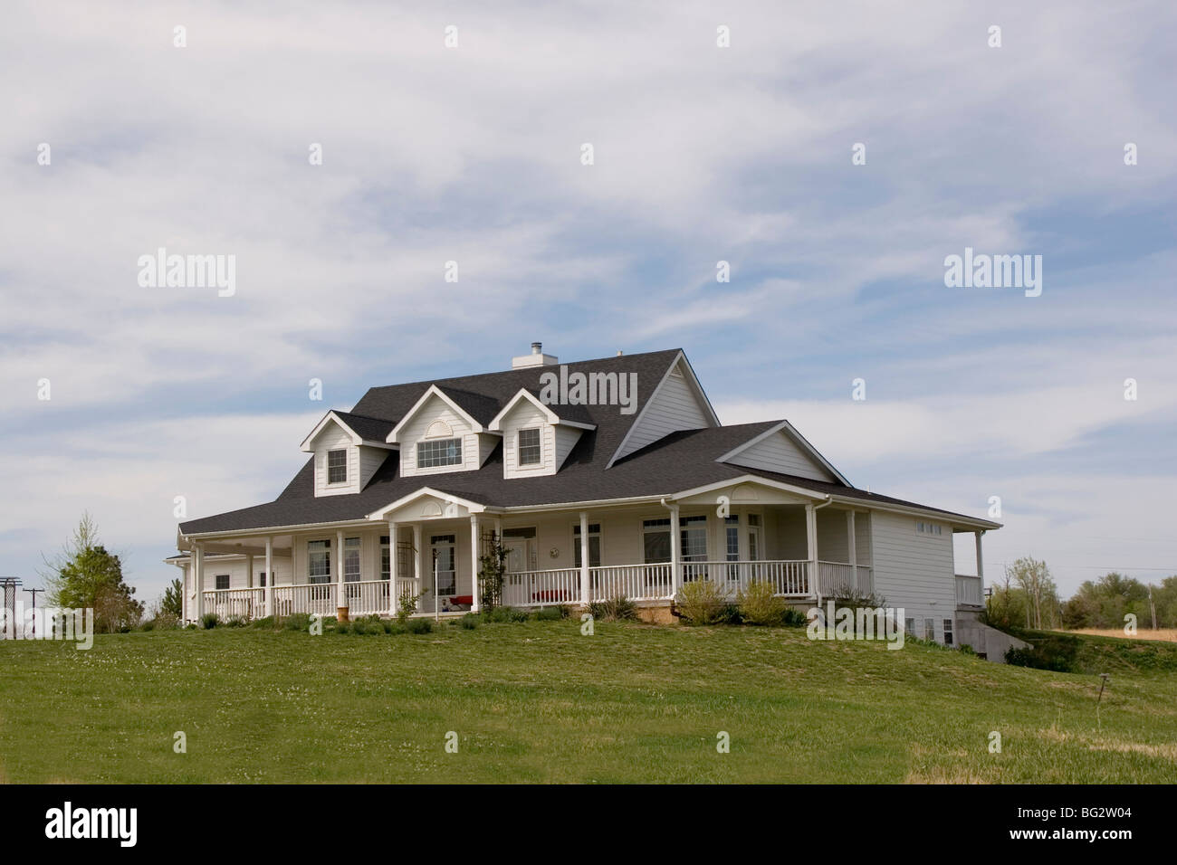 Beautiful country house Stock Photo - Alamy