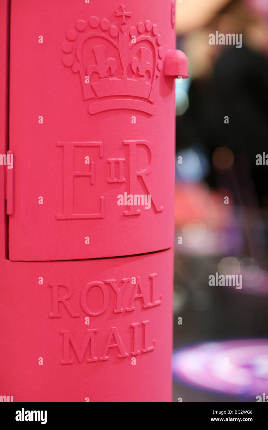 A pink Royal Mail post box Stock Photo - Alamy