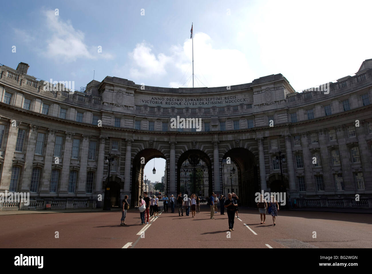 Admiralty arch from the mall hi-res stock photography and images - Alamy