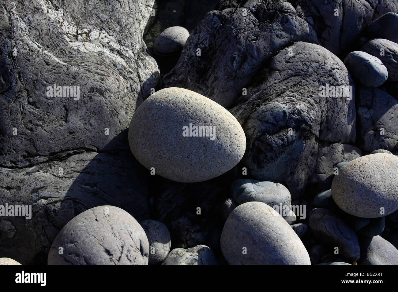 Smooth stone pebbles hi-res stock photography and images - Alamy
