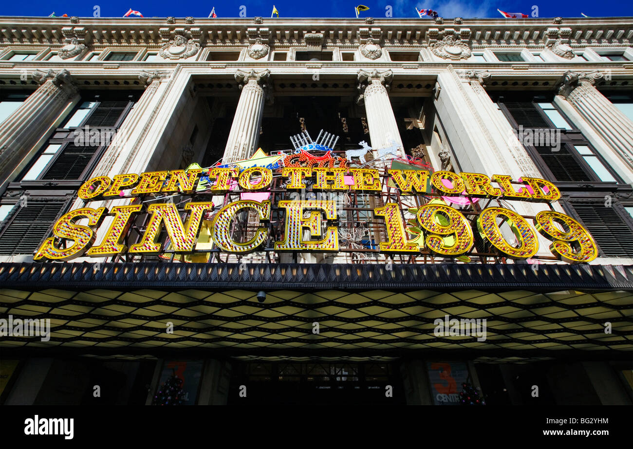 Selfridges store front hi-res stock photography and images - Alamy