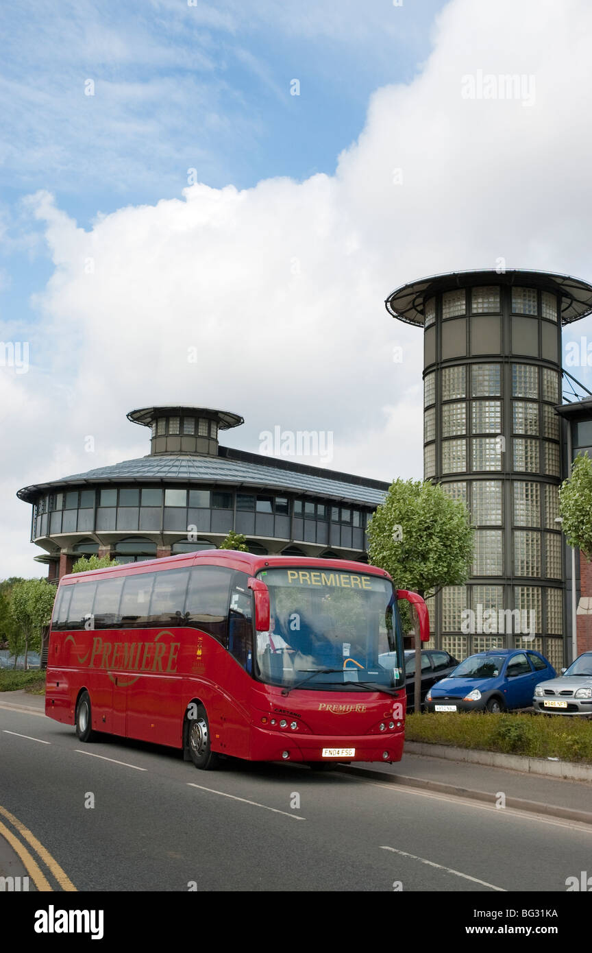 Luxury buses hi-res stock photography and images - Alamy
