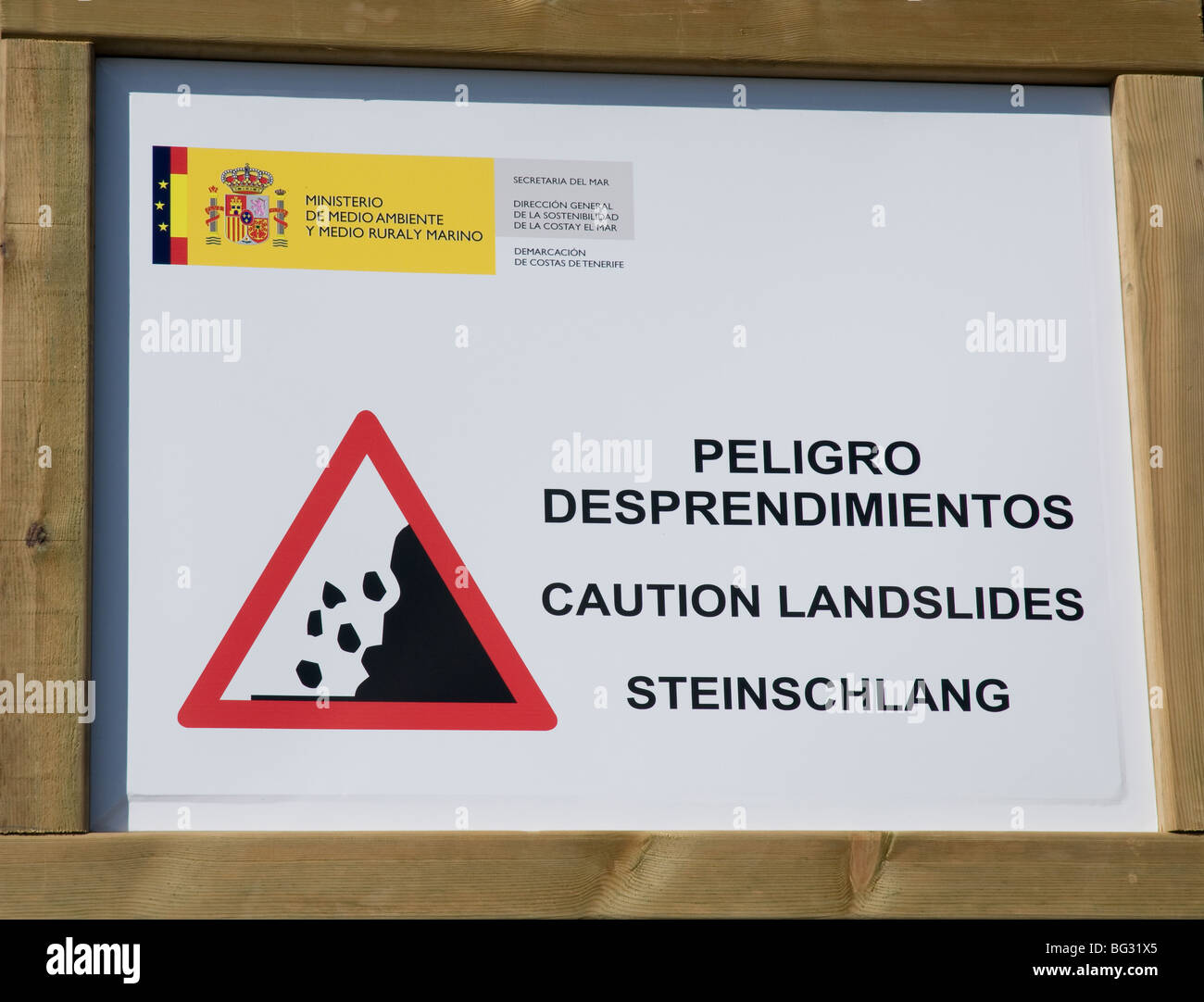 Landslide warning sign hi-res stock photography and images - Alamy