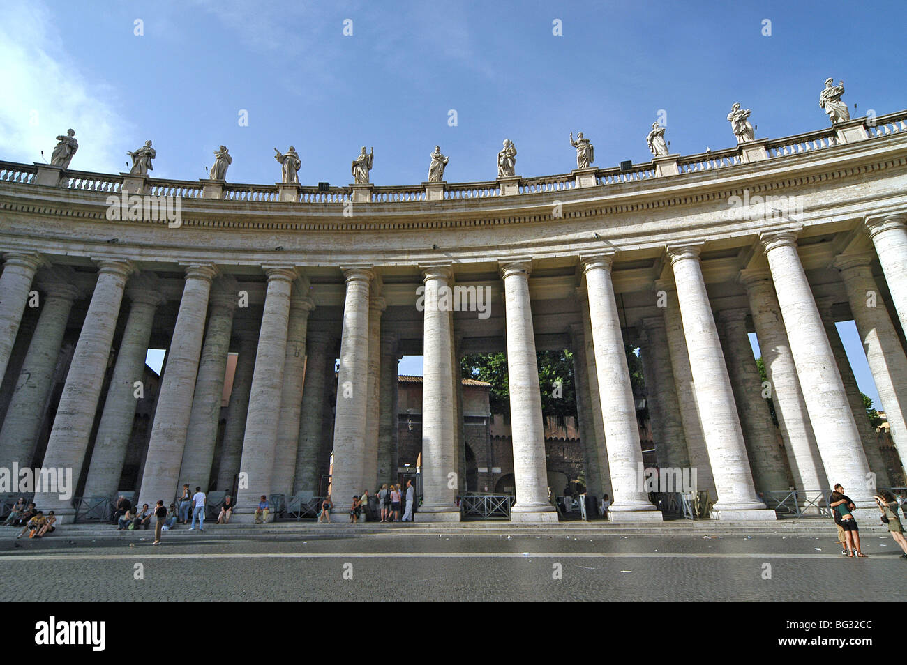 The columns and statues of St Peter's square, The Vatican, Rome Stock ...
