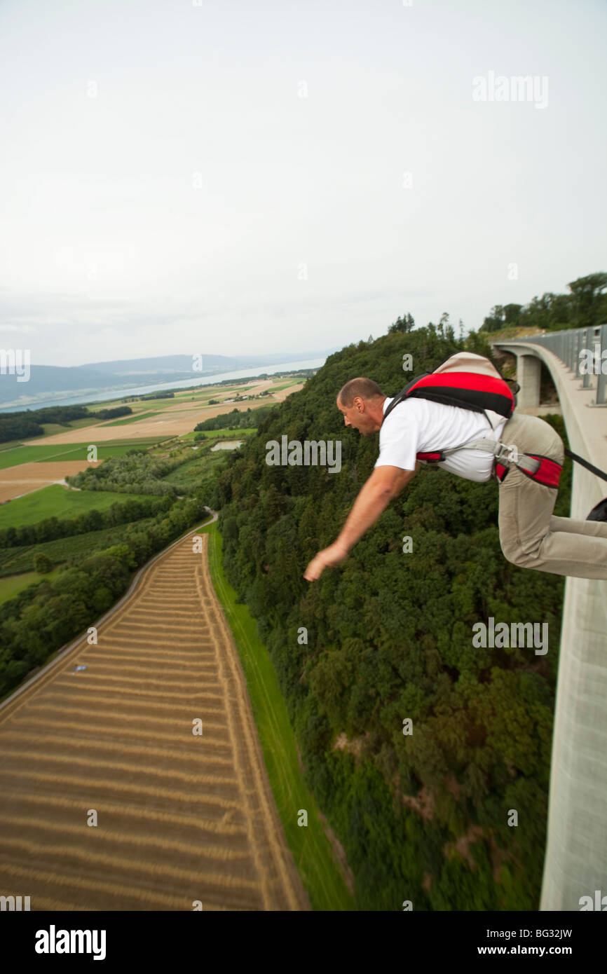 BASE jump from a bridge. The ultimate kick to do an object jump in low ...