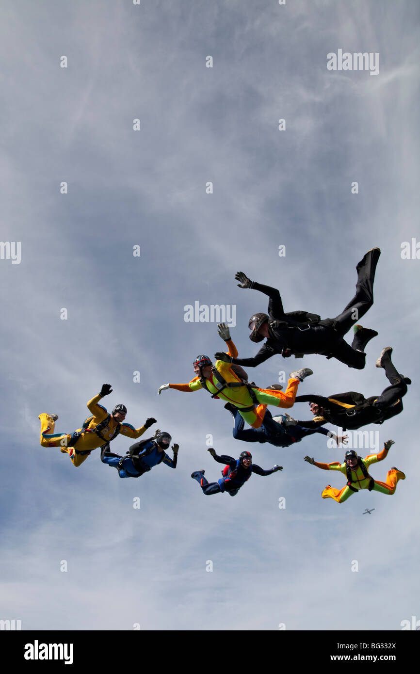 Sky diver formation hi-res stock photography and images - Alamy