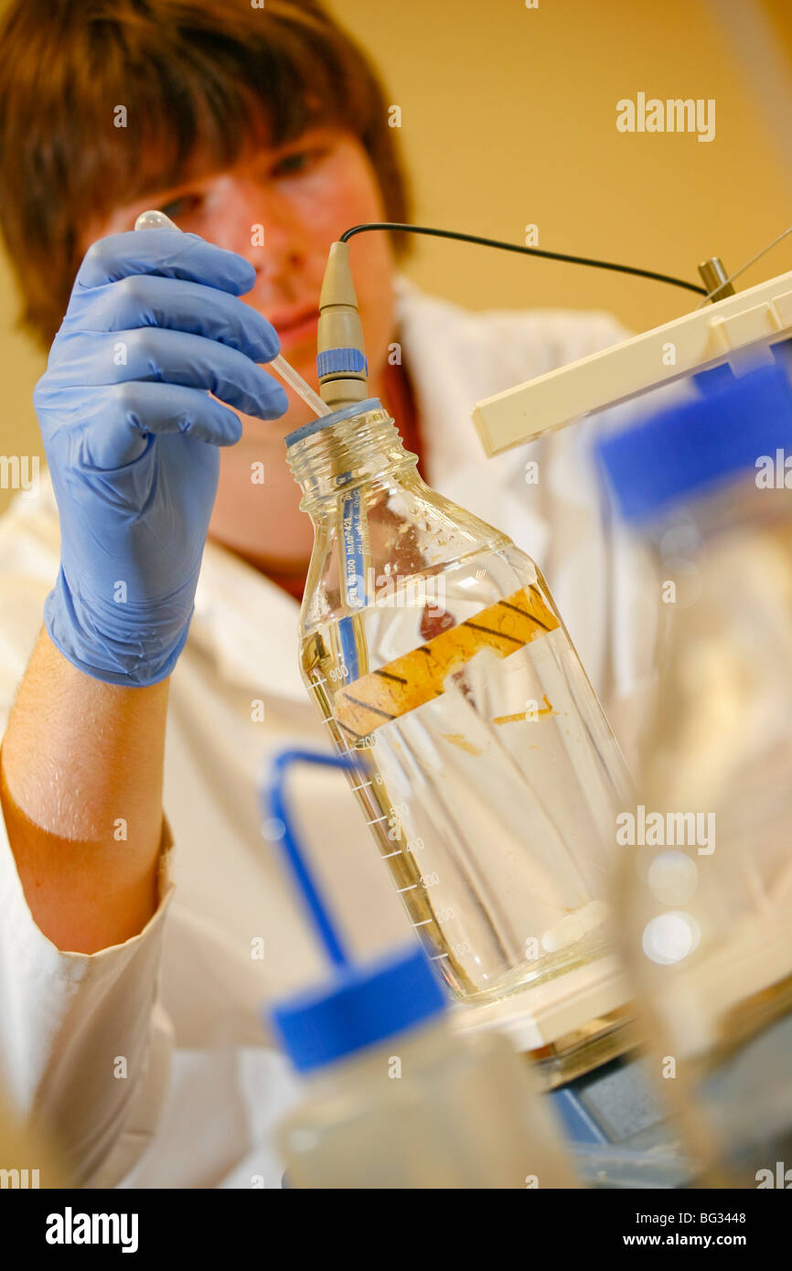 Phd student chemistry hi-res stock photography and images - Alamy