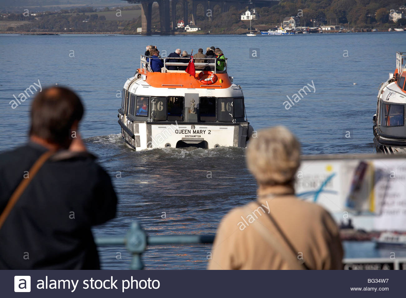 Lighter boat hi-res stock photography and images - Alamy