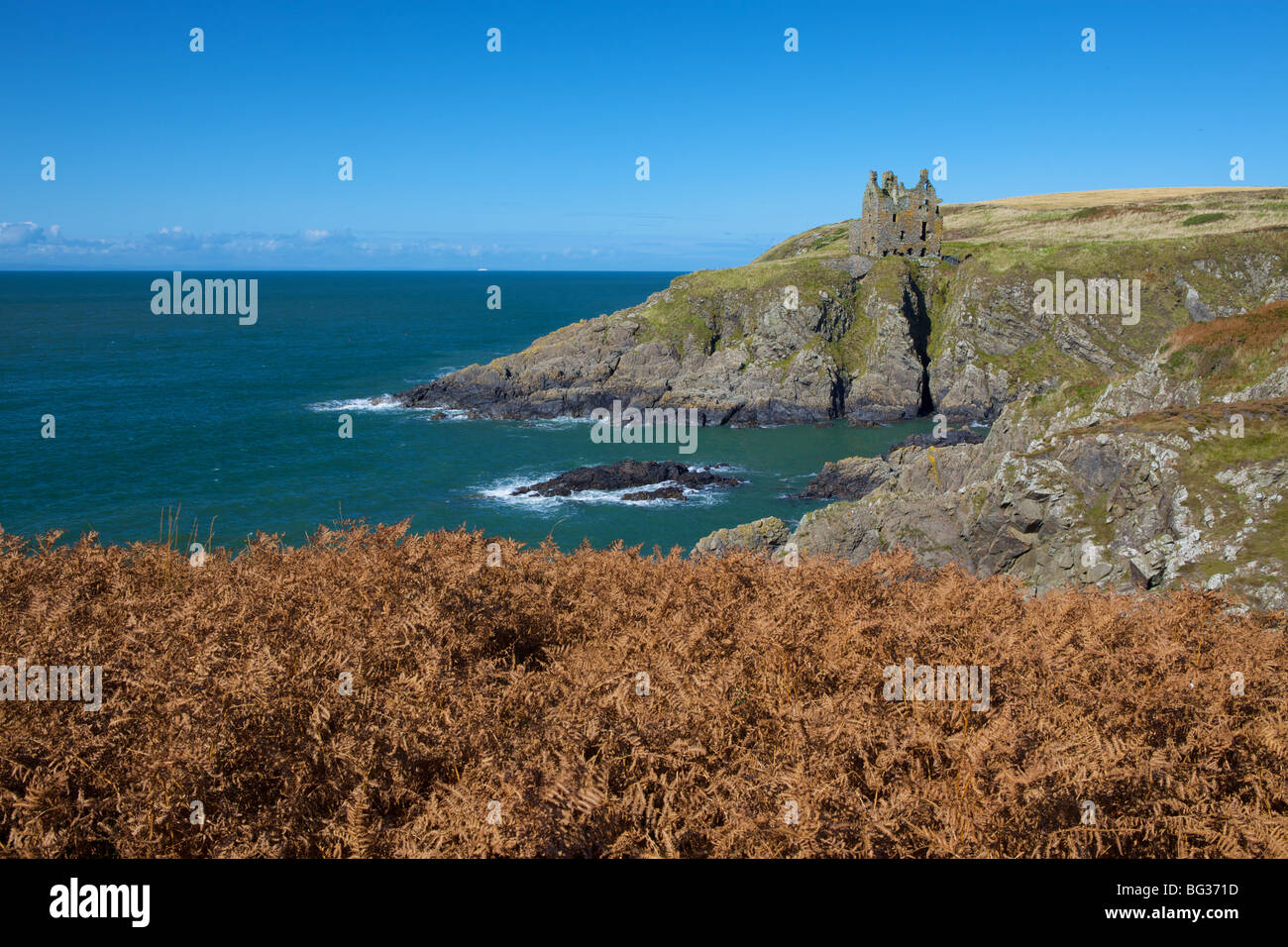 Dunskey Castle, The Rhins, Dumfries & Galloway, Scotland Stock Photo ...