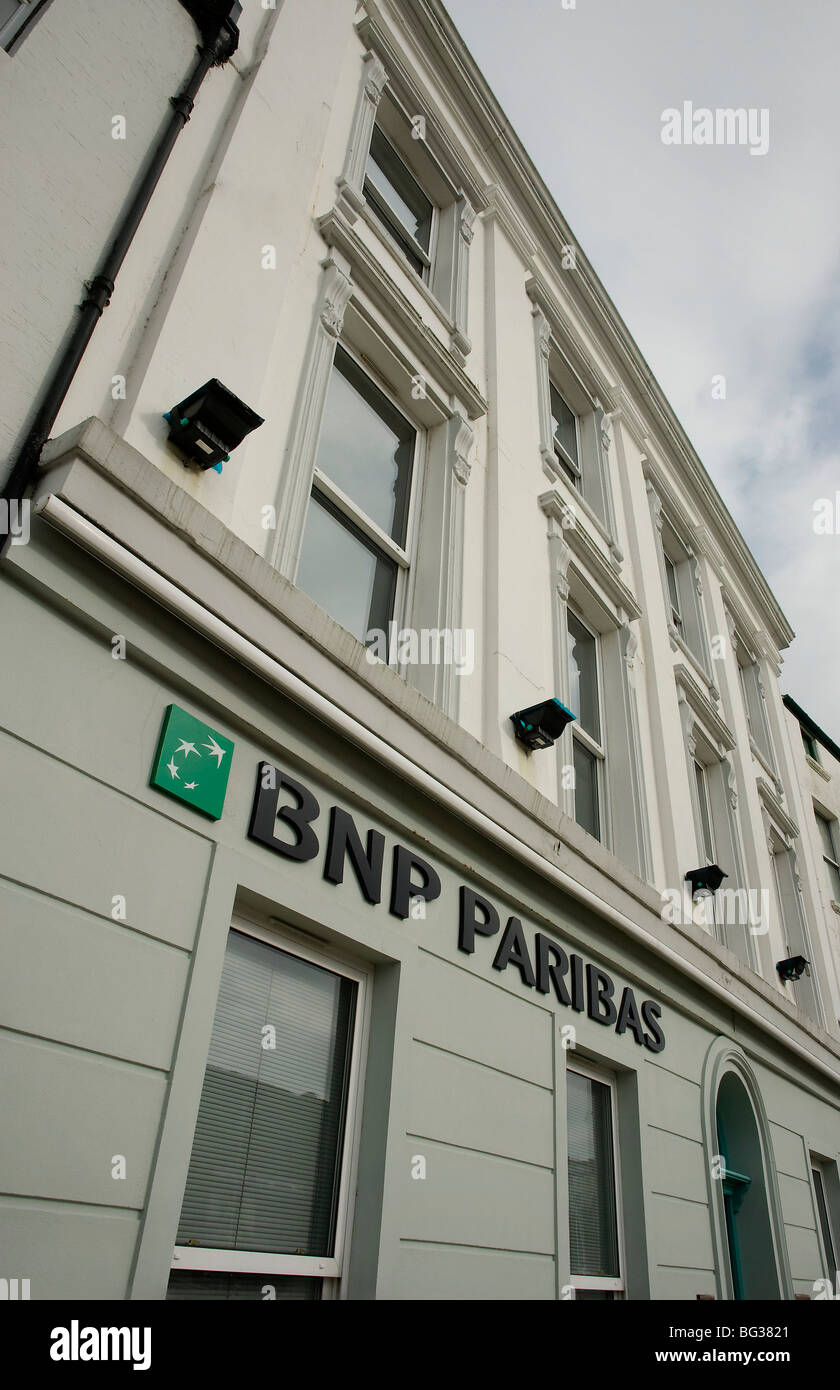 Bnp paribas bank building hi-res stock photography and images - Alamy