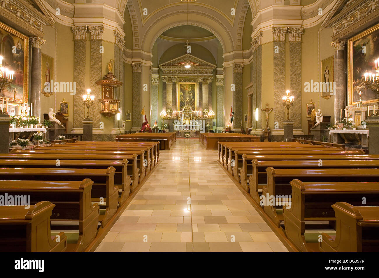 Interior of a catholic church Stock Photo - Alamy