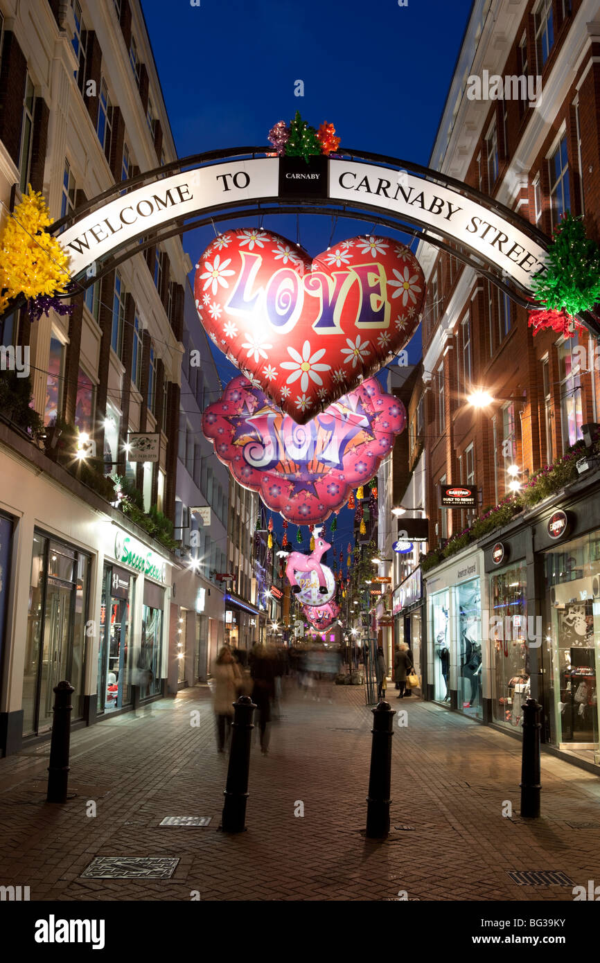 Carnaby street hi-res stock photography and images - Alamy