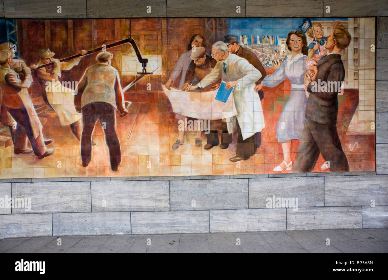Soviet mural hi-res stock photography and images - Alamy