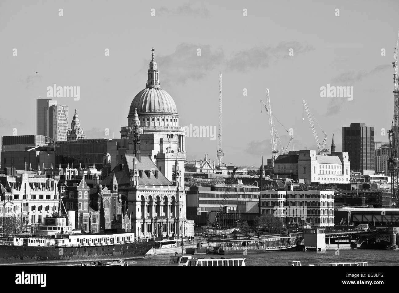 Black and white shot of the city of London Stock Photo - Alamy