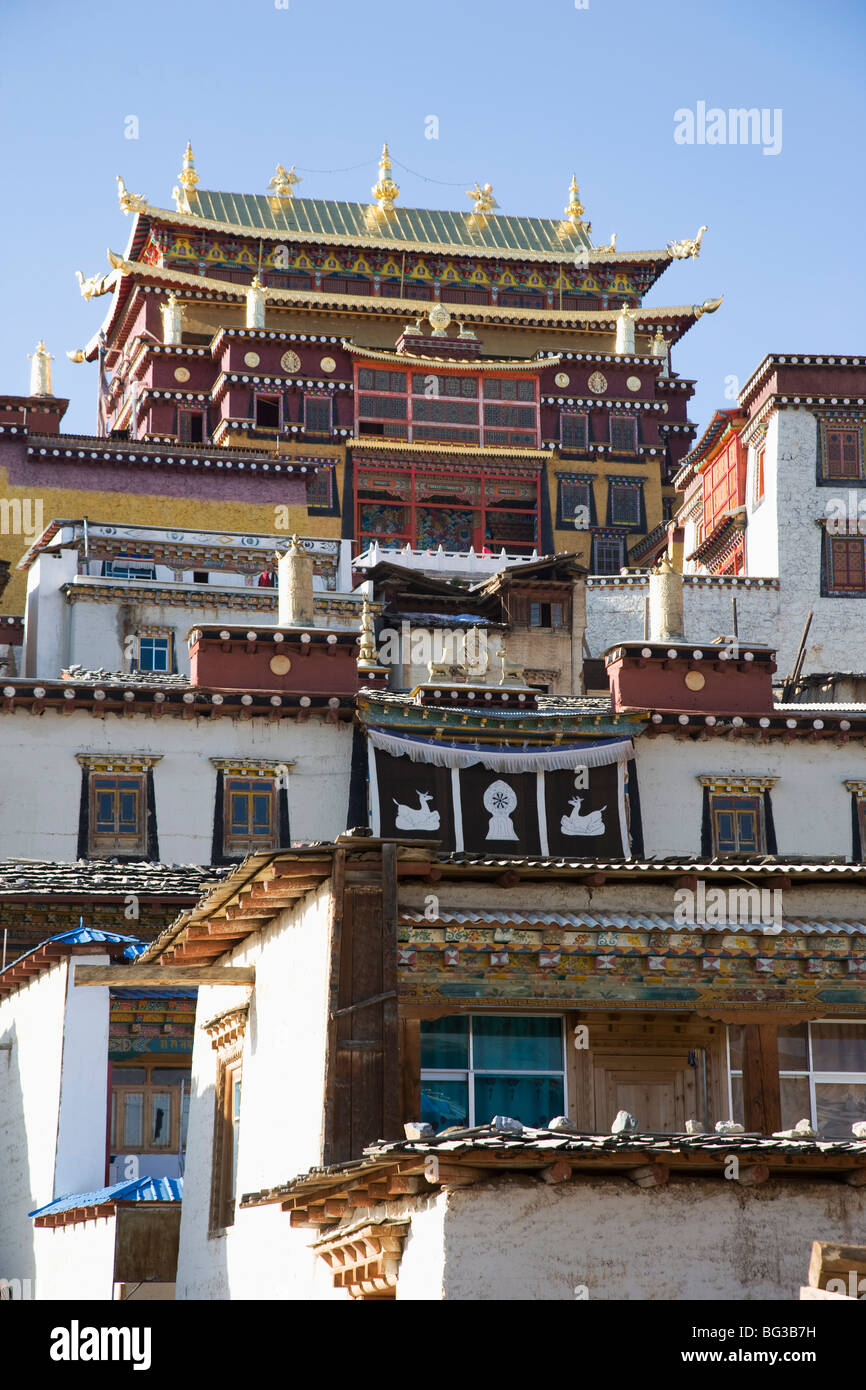 Ganden sumtseling monastery hi-res stock photography and images - Alamy