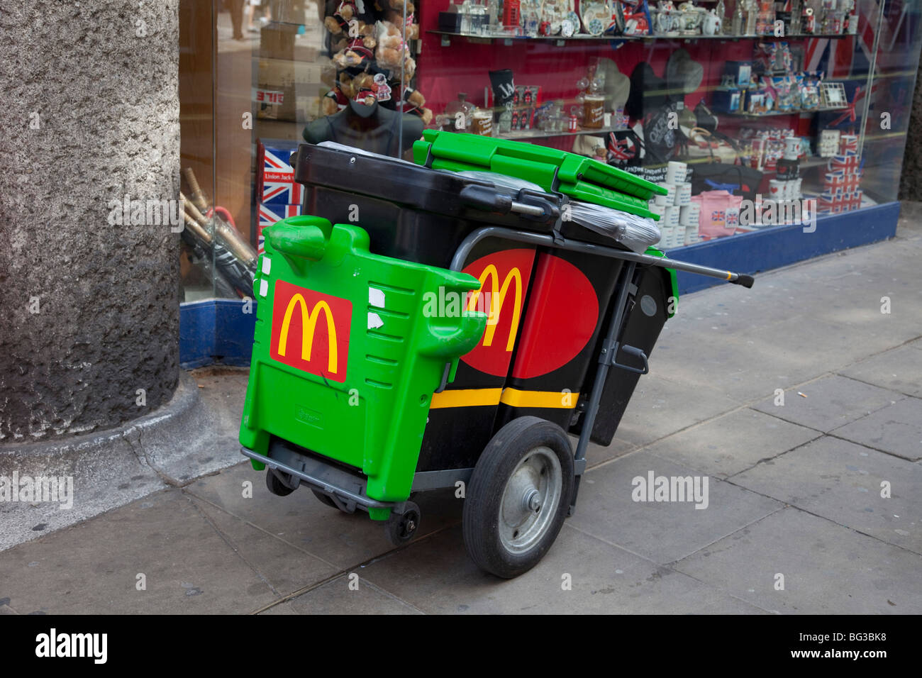 Street sweeper cart hi-res stock photography and images - Alamy
