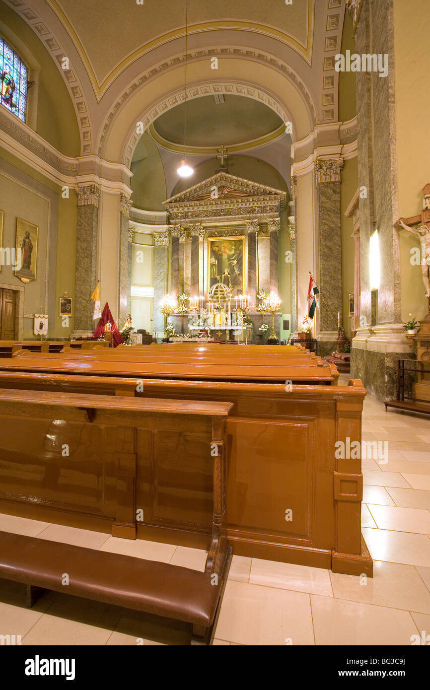 Interior of a catholic church Stock Photo - Alamy