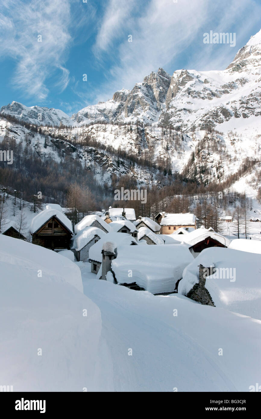 Italy alps winter hi-res stock photography and images - Alamy