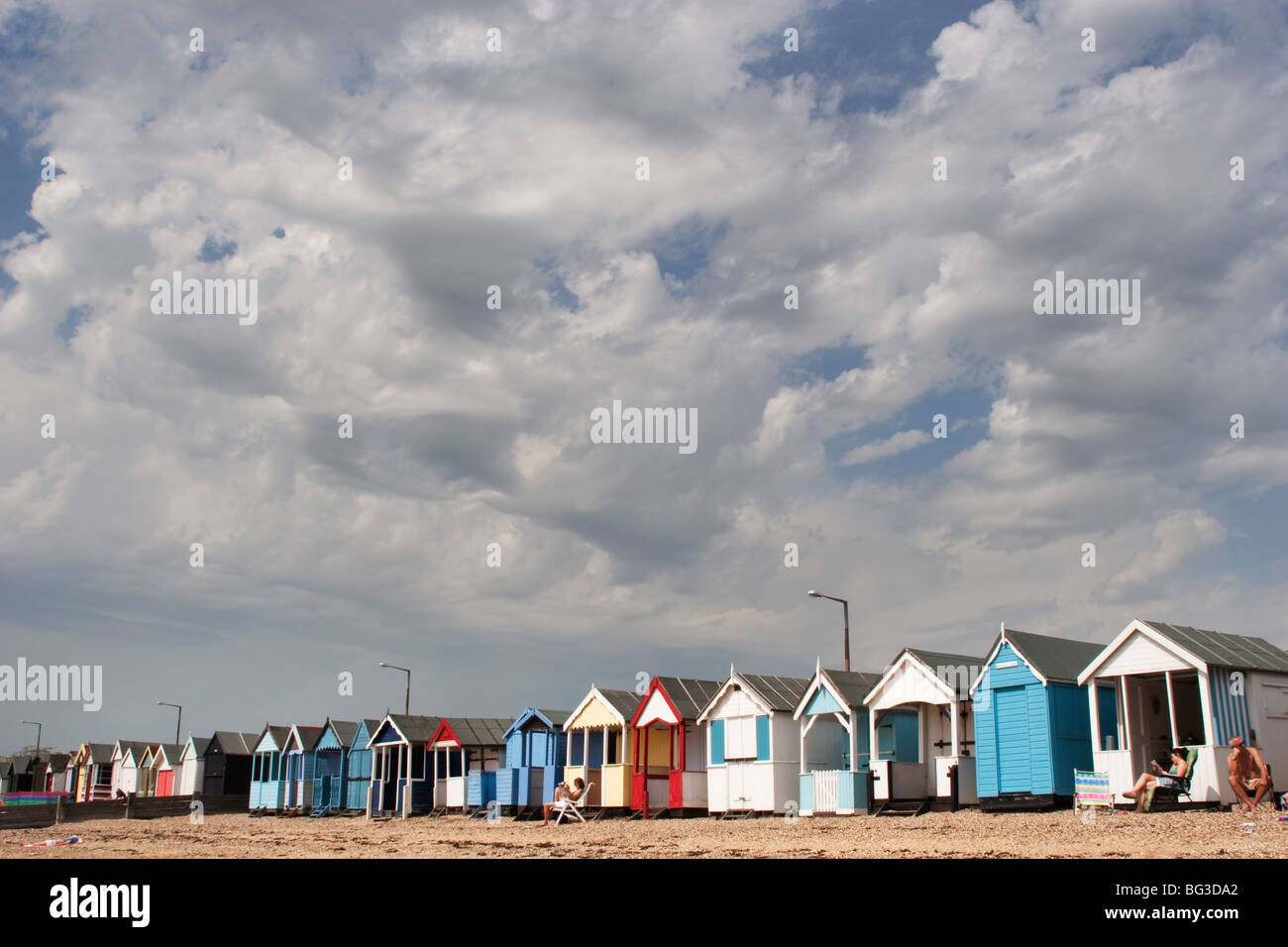 A line of beach huts at Southend-on-Sea Stock Photo - Alamy