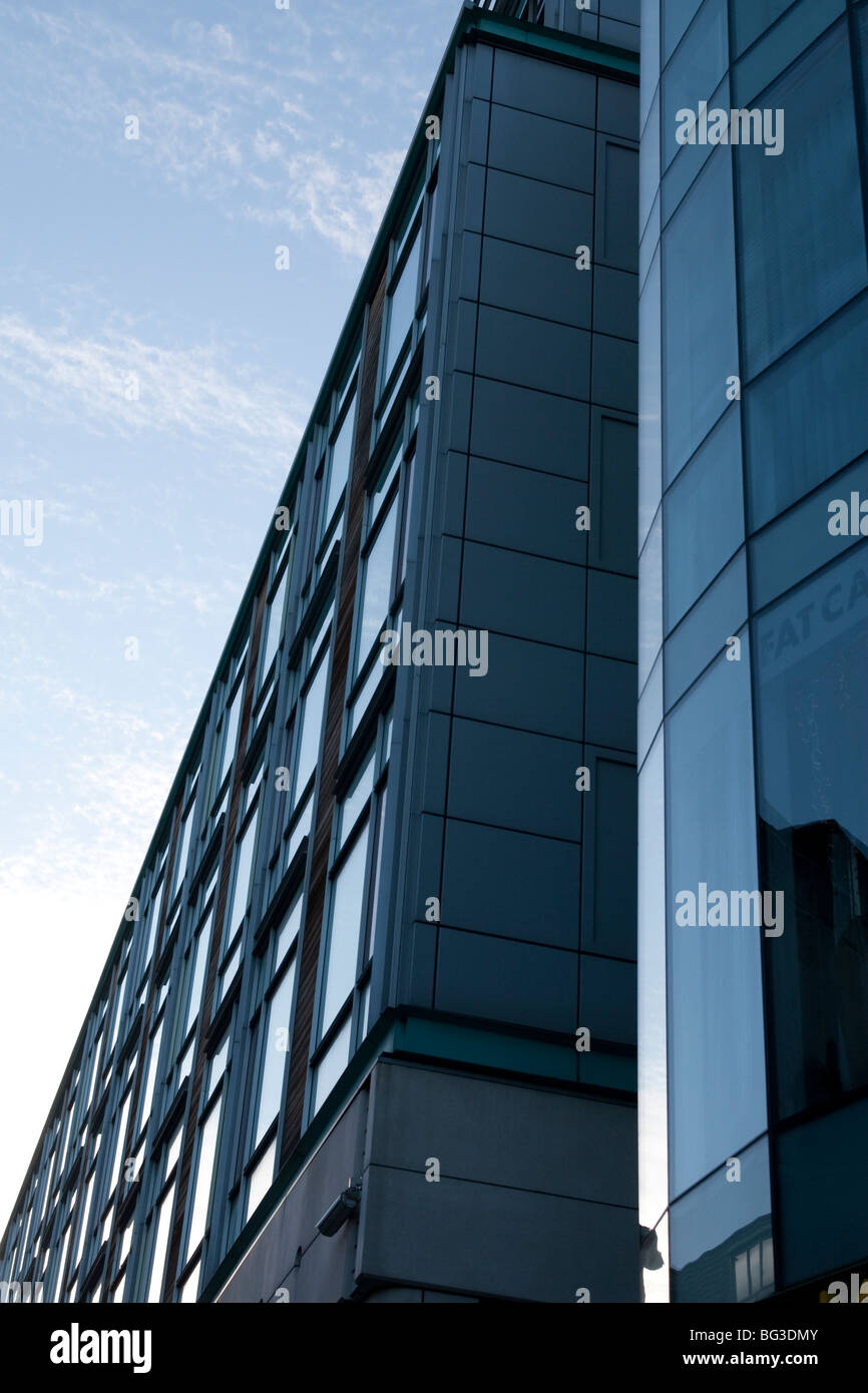 High storey office block hi-res stock photography and images - Alamy