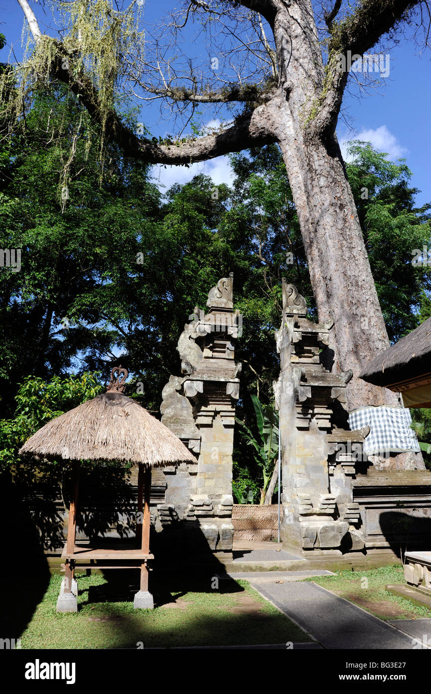 Temple in Goa Gajah, Elephant cave near Ubud, UNESCO World Heritage ...