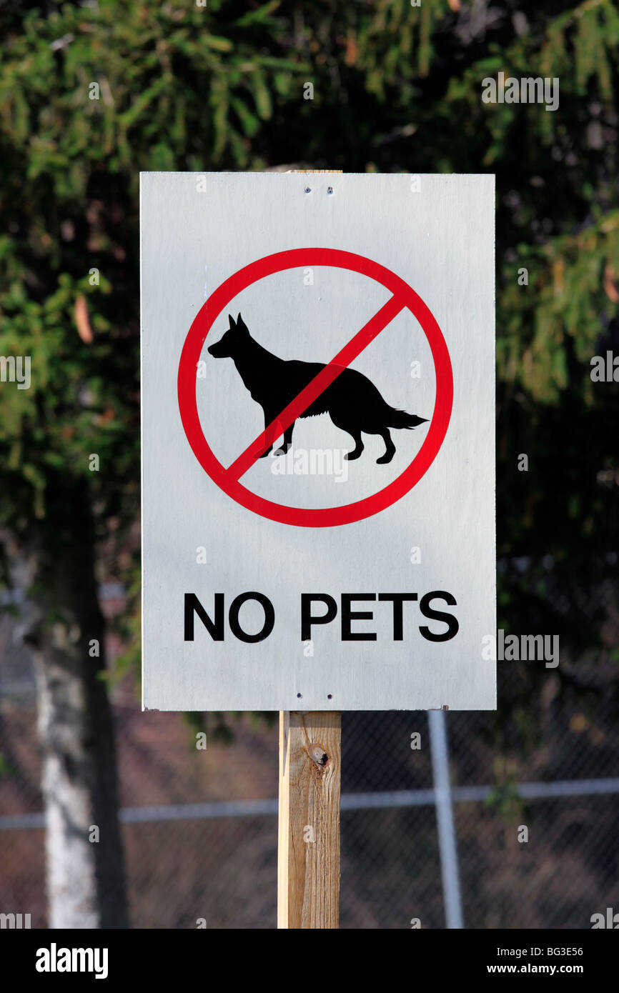 Slash sign hi-res stock photography and images - Alamy