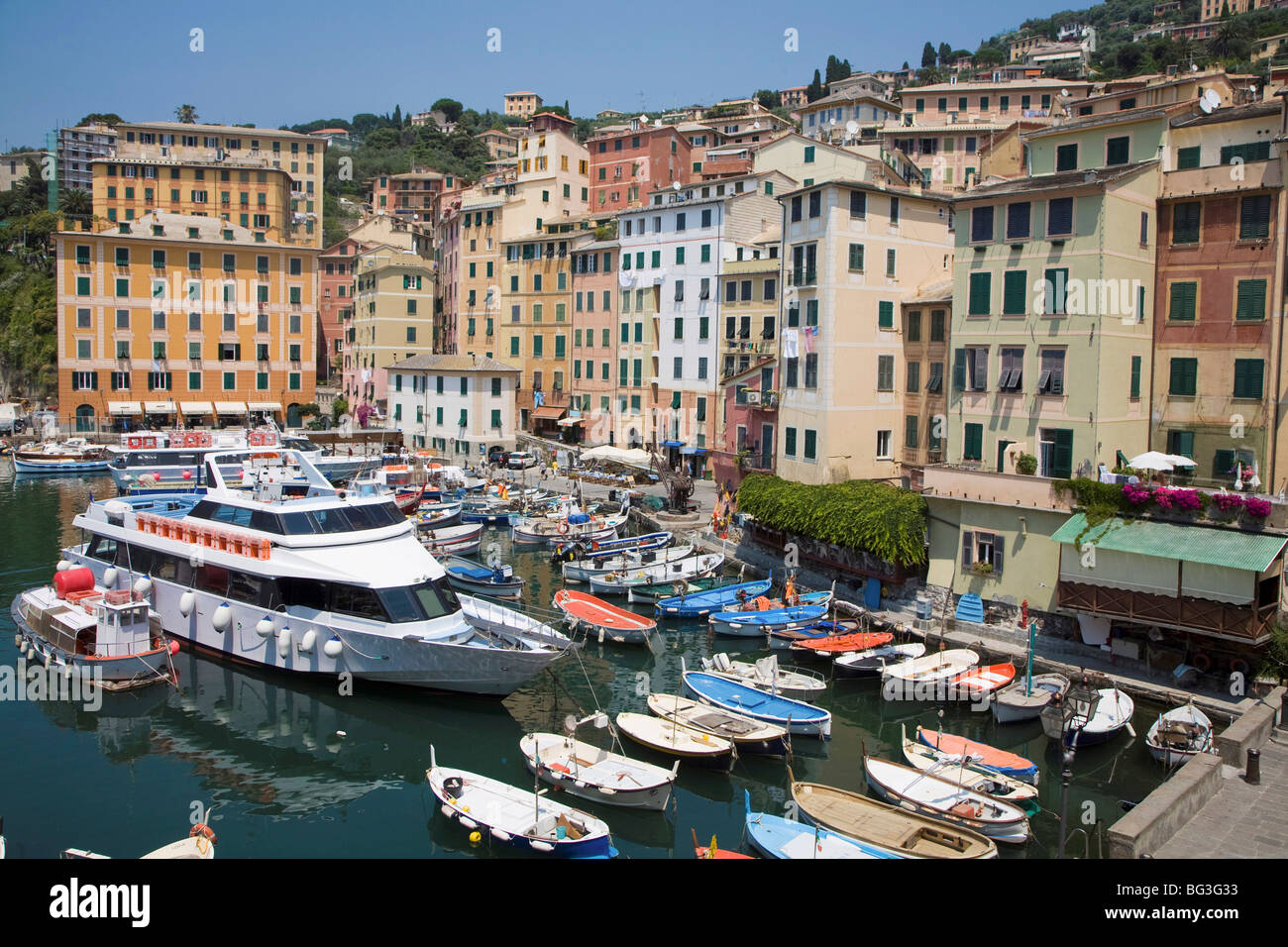 Harbor and town of camogli hi-res stock photography and images - Alamy