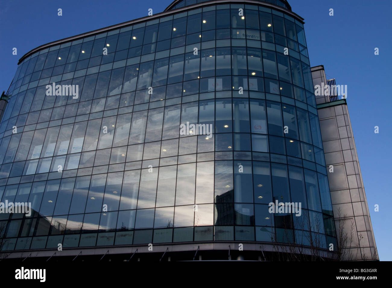 High storey office block hi-res stock photography and images - Alamy