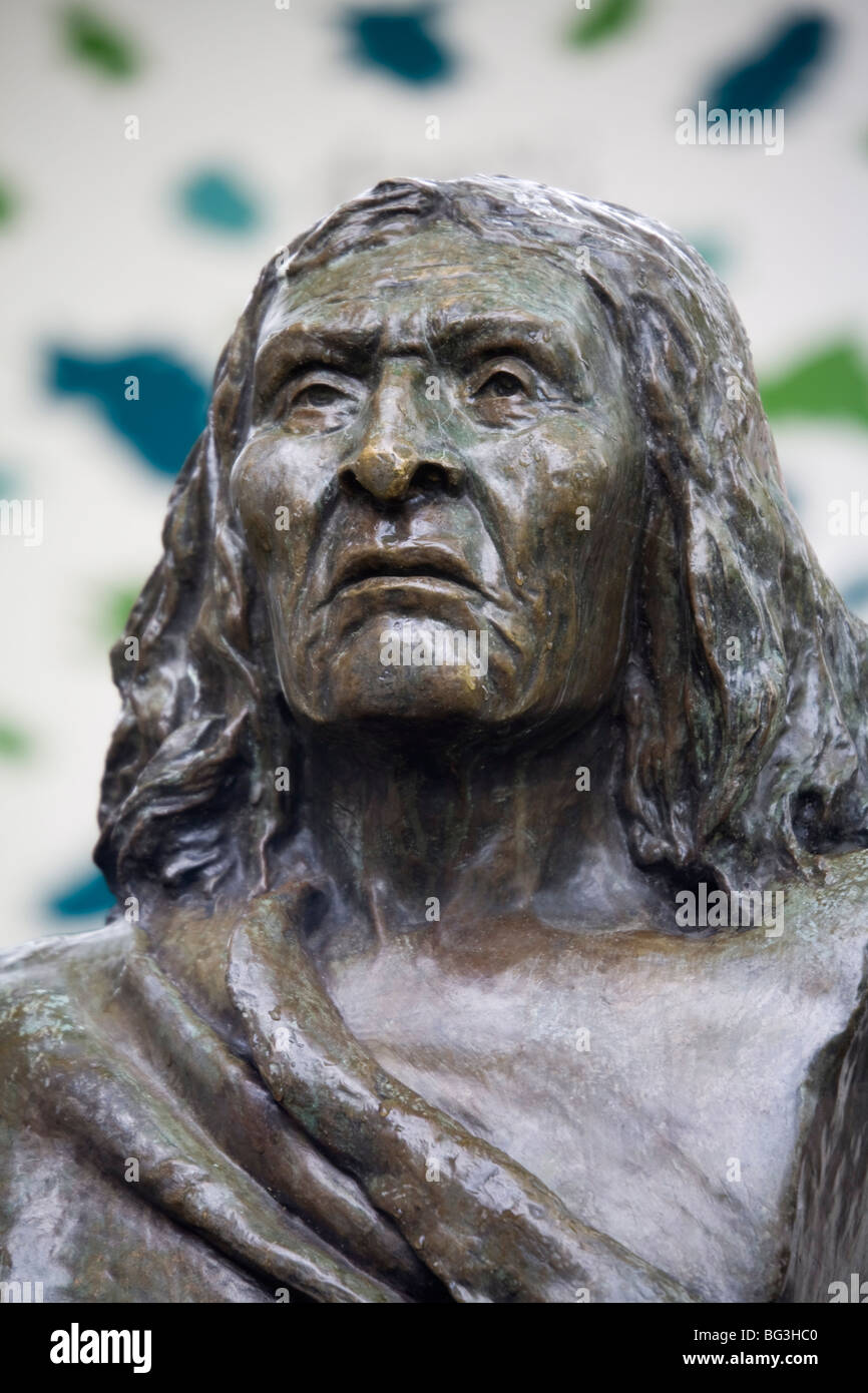 Chief seattle bust hi-res stock photography and images - Alamy