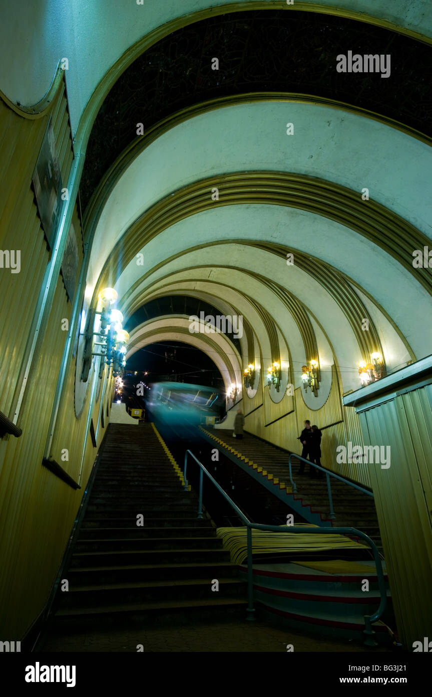 Kiev funicular hi-res stock photography and images - Alamy