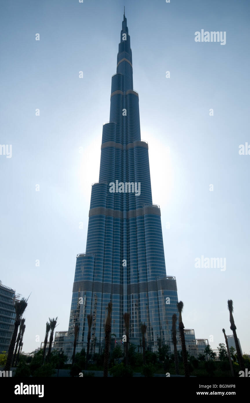 Worlds Tallest Skyscrapers Burj Dubai Famous Buildings Of The World ...
