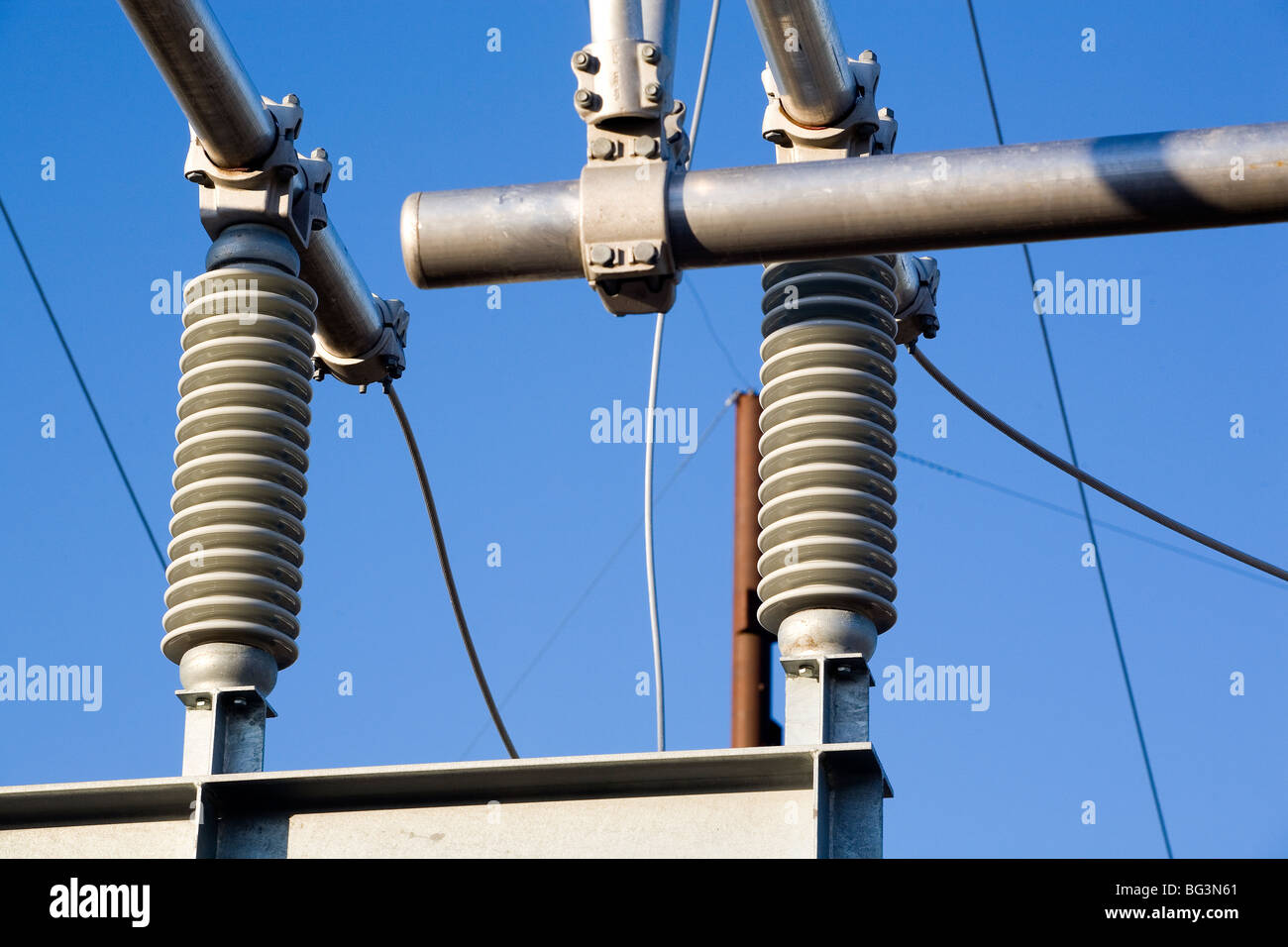 Details in high energy electrical transmission wires Stock Photo - Alamy