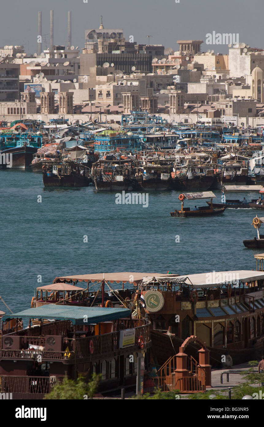 View of Dubai Creek, Deira, traditional dhow wharfage, Dubai, United ...