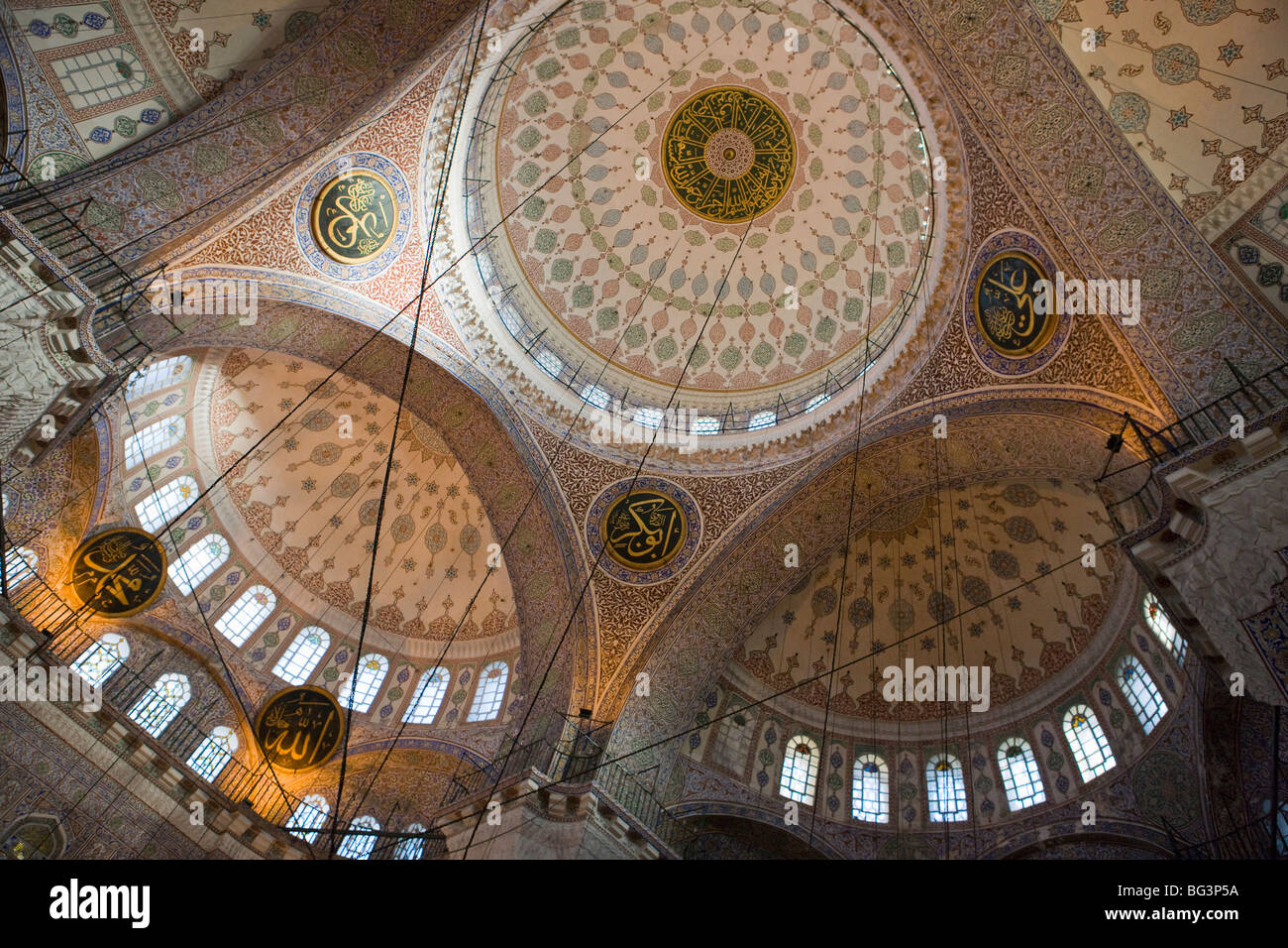 Mosque interior colour hi-res stock photography and images - Alamy