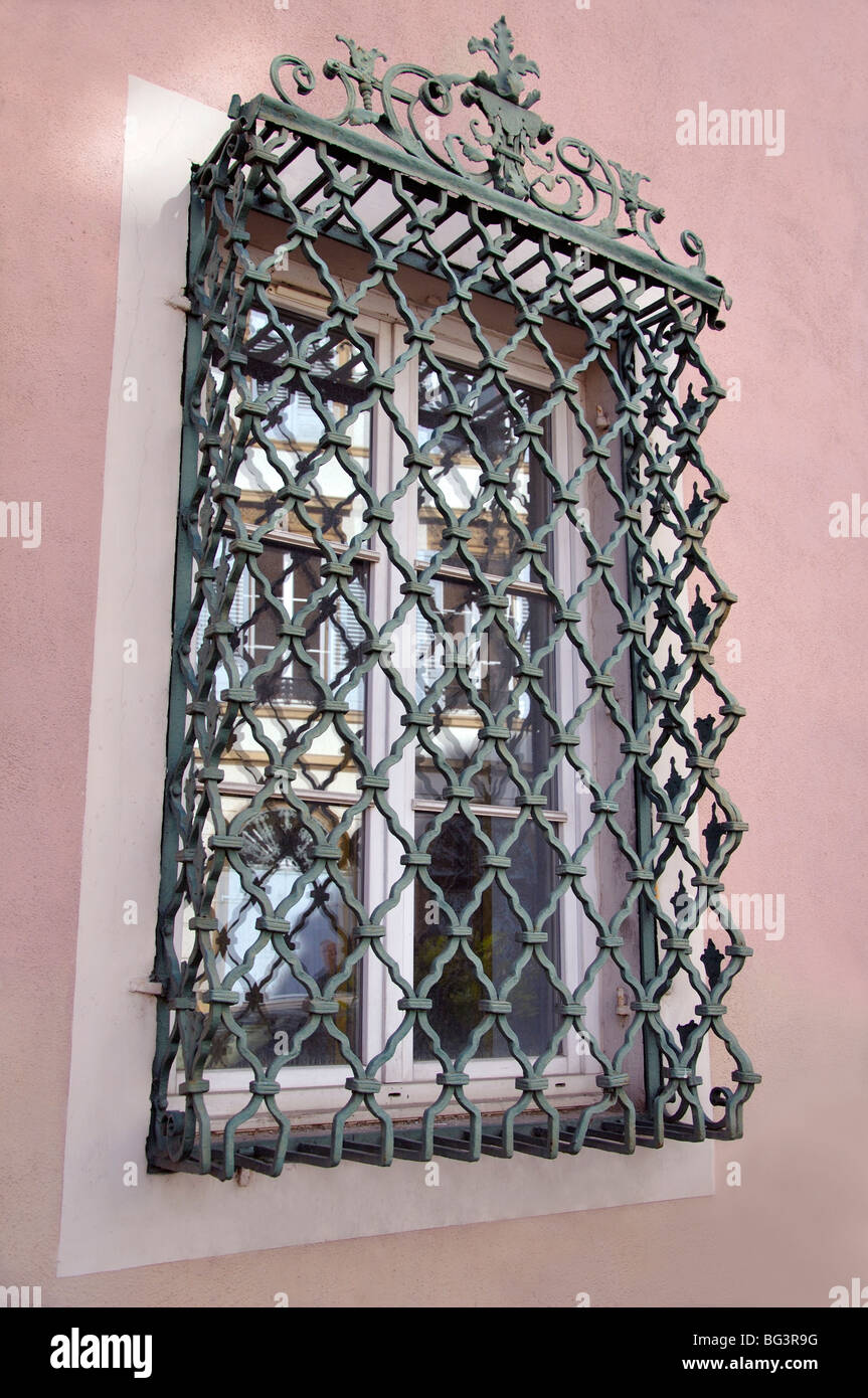 France medieval window hi-res stock photography and images - Alamy