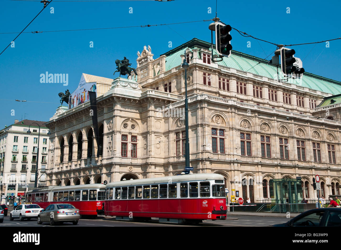 Vienna ringstrasse opera house hi-res stock photography and images - Alamy