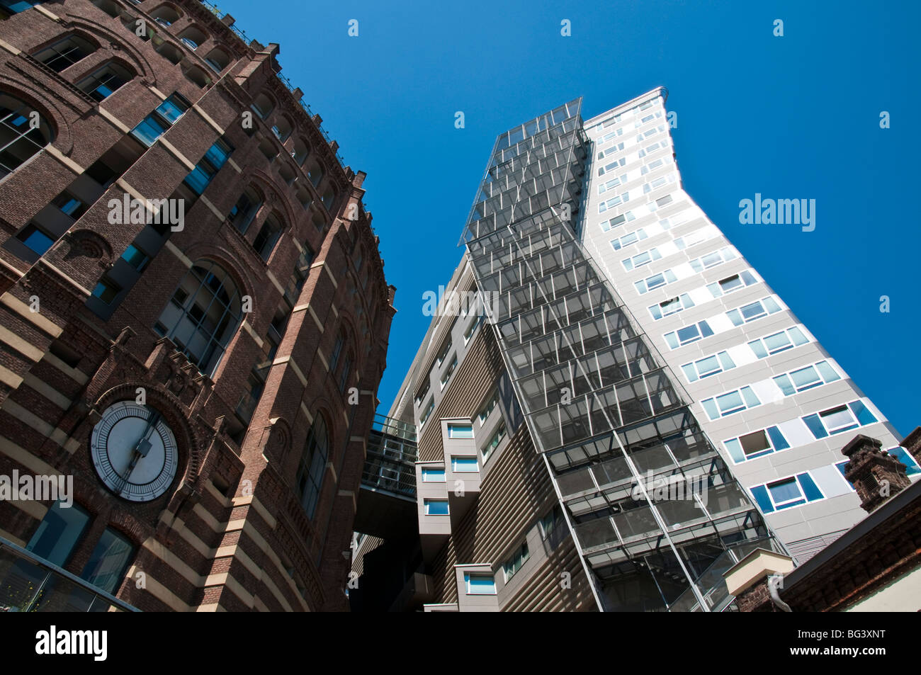Gasometer City in Simmering, Wien, Österreich | Gasometer City in ...