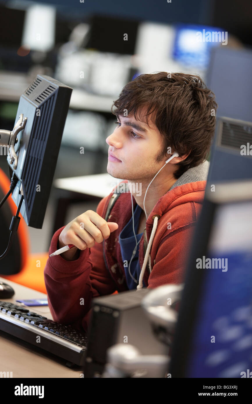 University student using computer Stock Photo - Alamy