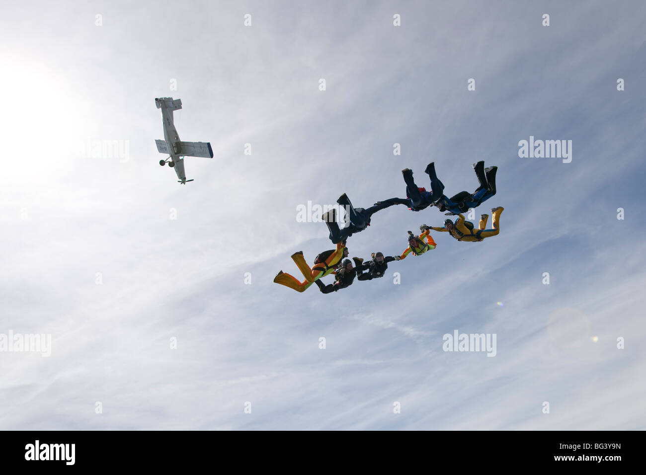 Sky diver formation hi-res stock photography and images - Alamy