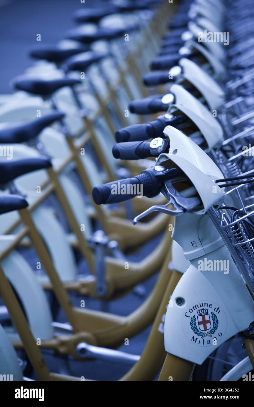 Rental bike milano hi-res stock photography and images - Alamy