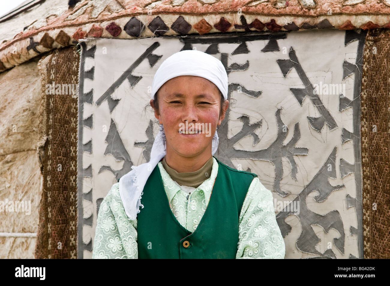 Kirghiz woman hi-res stock photography and images - Alamy