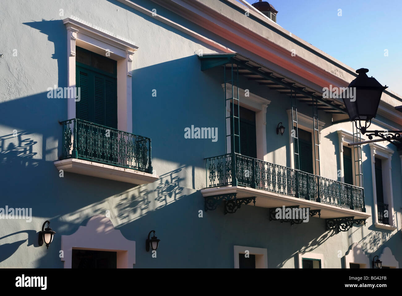 Old colonial building detail hi-res stock photography and images - Alamy
