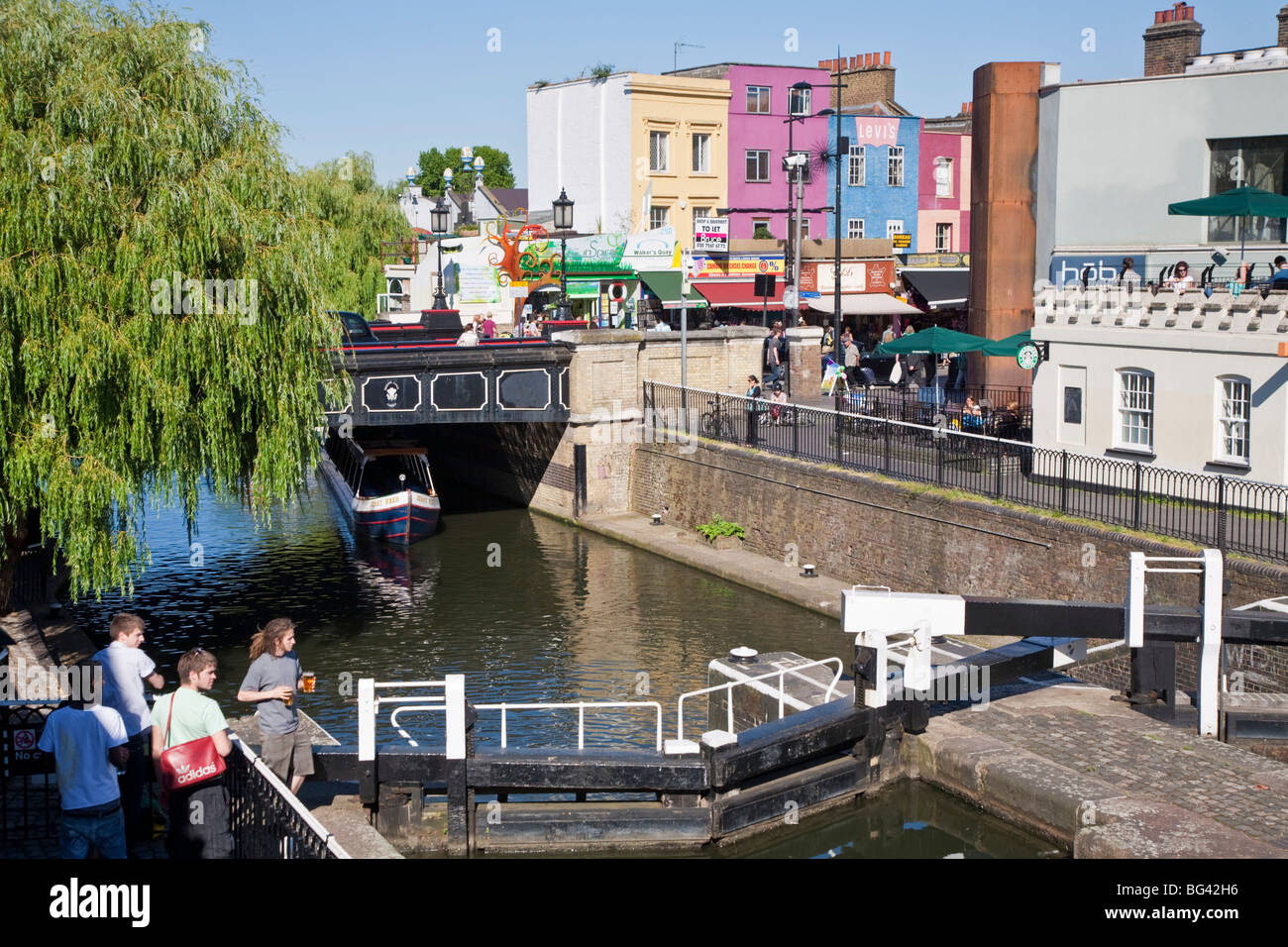 Hampstead road hi-res stock photography and images - Alamy