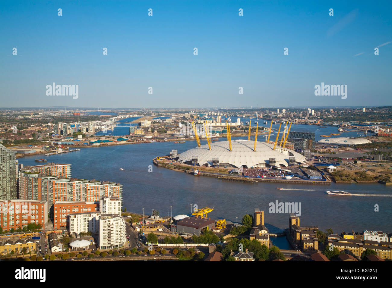 O2 arena london skyline hi-res stock photography and images - Alamy
